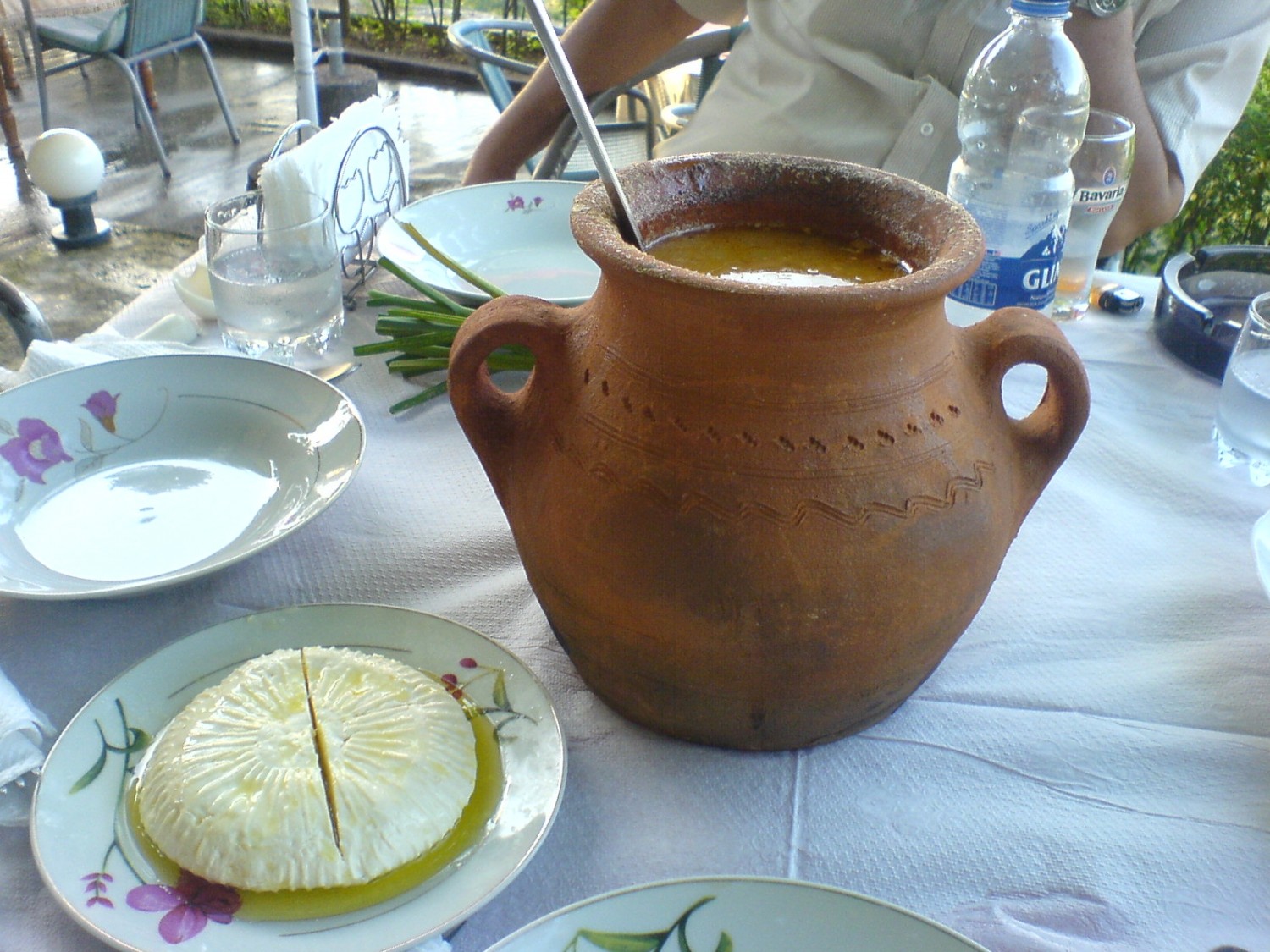Gasztro kalandok a Balkán szívében - A bárányfejtől a részeges albán ...