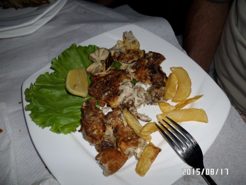 Gasztro kalandok a Balkán szívében - A bárányfejtől a részeges albán ...